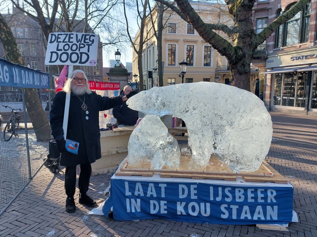 Pas op: in de binnenstad van Utrecht kun je een beer tegen het lijf ...