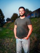 Vijf jaar na de ontsnapping uit Ruinerwold heeft Israel van Dorsten een nieuwe missie ...