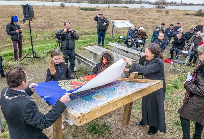 Jonge Canadese soldaten die sneuvelden bij bevrijding van Kekerdom ...