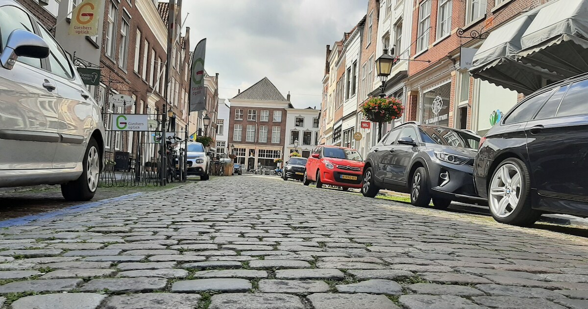 20.000 minder wandelaars door Grave, ‘maar nog steeds 6.000 helden om ...