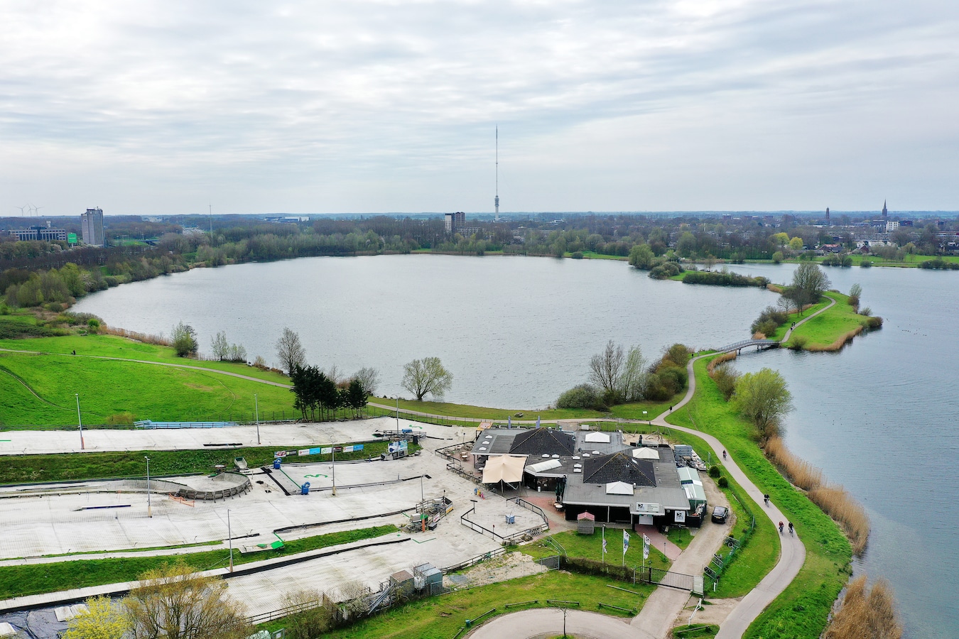 Wat moeten we toch met die Nedereindse Plas? ‘Alsjeblieft géén filiaal ...