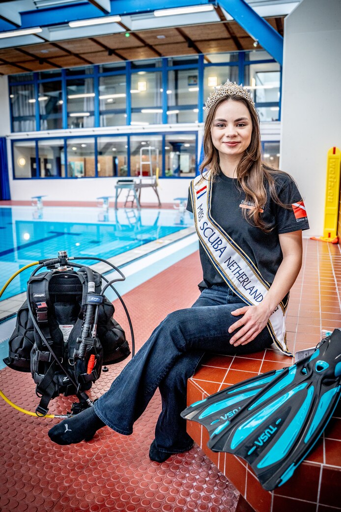 Amber gaat ieder jaar een maand naar Taiwan om te duiken, ze kan zelfs ...