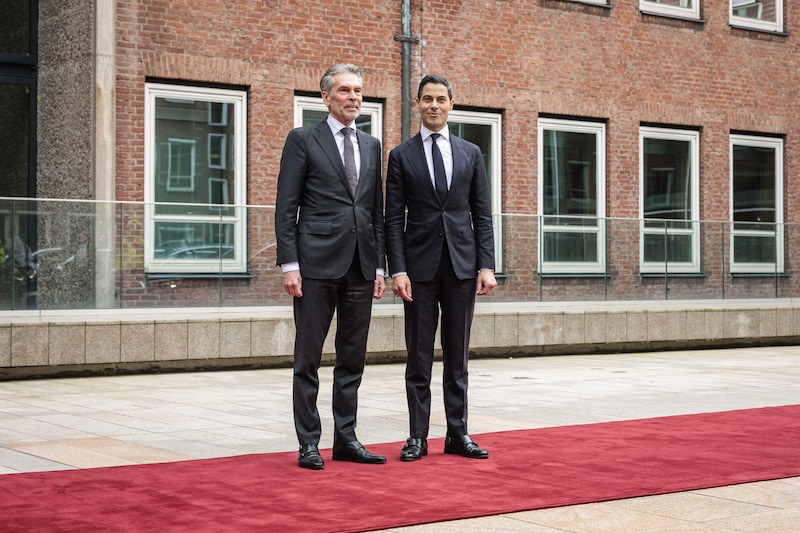 LEES TERUG | Premier Jetten nu officieel in functie: ‘Aan de slag ...