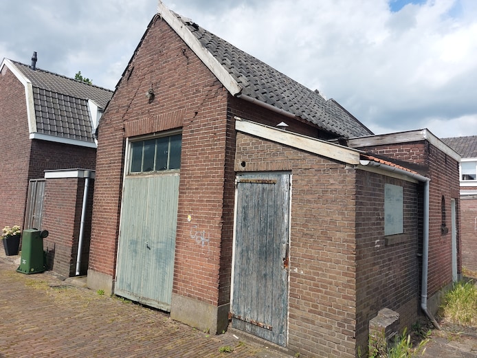 Monumentaal ‘tyfushuisje’ in Tiel onbruikbaar, want opknap is veel te ...