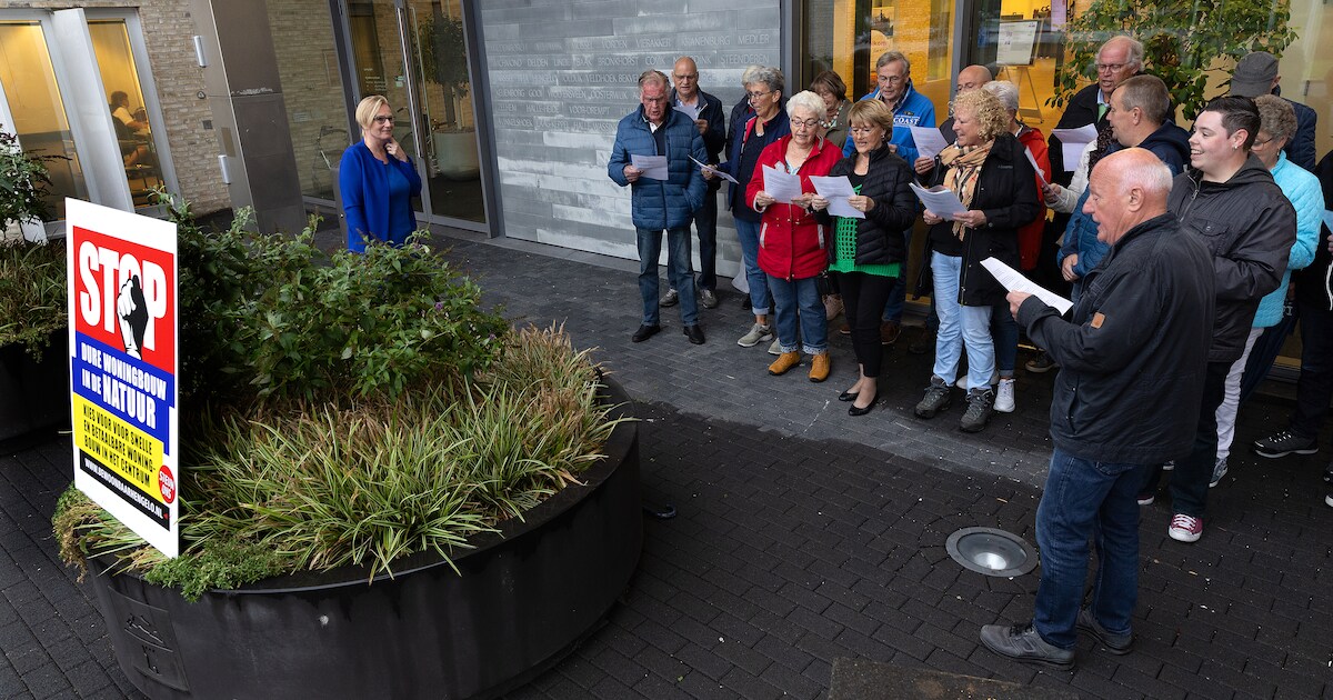 Volop verzet tegen omstreden woonwijk, lokale politiek wil vaart erin ...