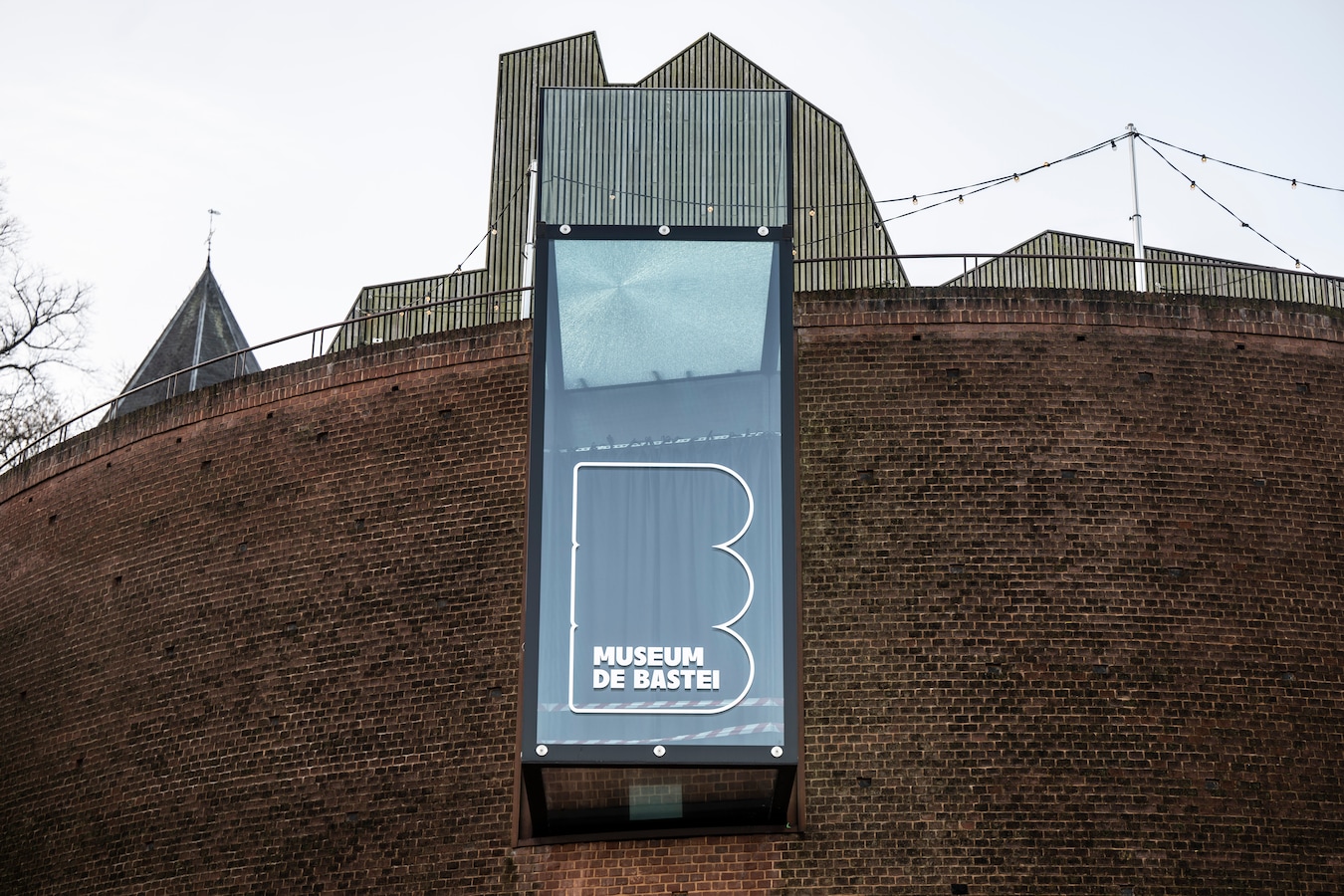 Bizar ongeluk legt populair uitzichtpunt museum De Bastei plat: glas ...