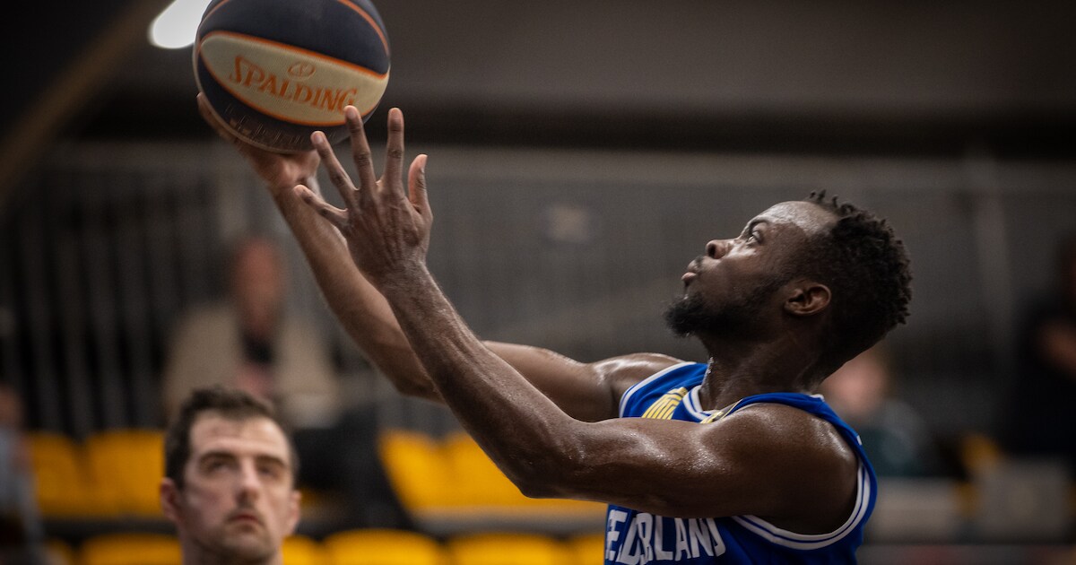 Yoast United verliest ondanks 30 punten van Tito Casero en moet play ...