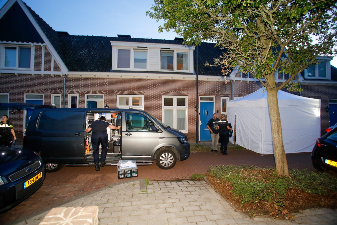Rinus waarschuwde zijn zus voor haar nieuwe vriend, toen werd ze dood gevonden in haar huis ...