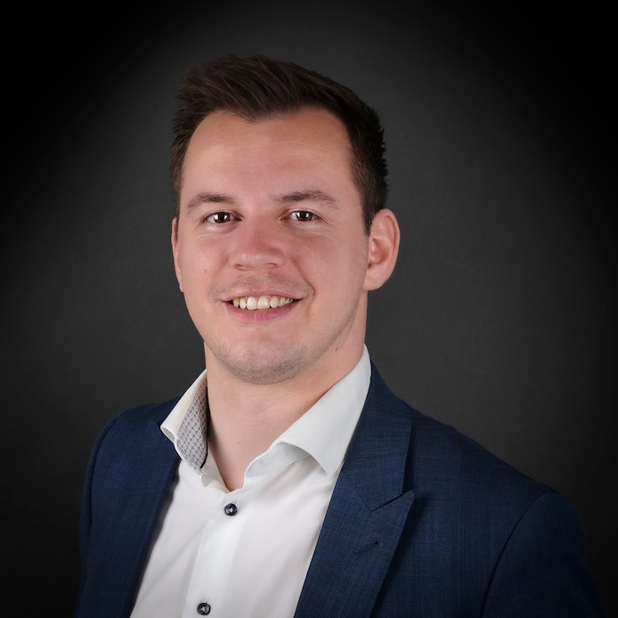 Arnhems raadslid raakt gewond bij overval: ‘Verkeerde plaats op ...