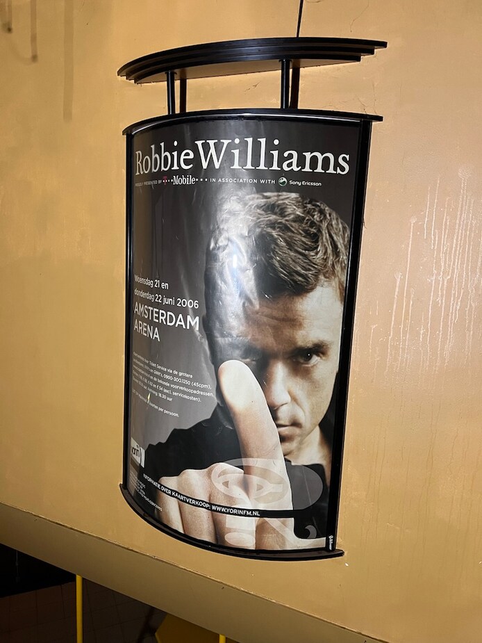 Een eigen bar of mooie poster: Inboedel dancing De Linde gaat onder de ...