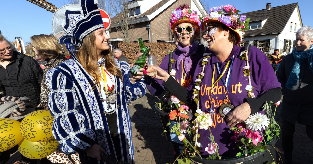 Impulsieve Anniek geniet als regentes van het Pannerdens carnaval ...
