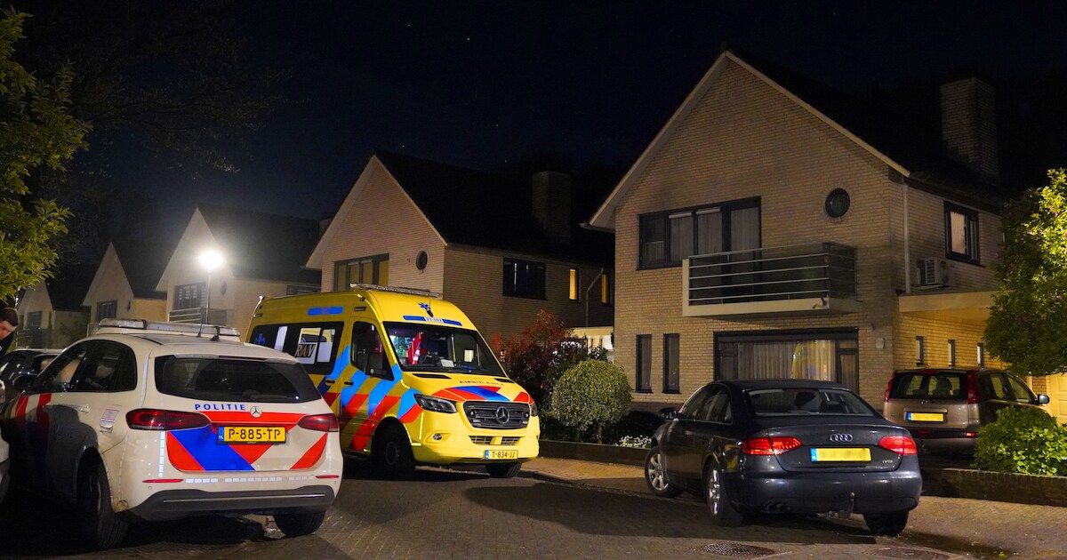 Weduwnaar (77) week na uitvaart van zijn vrouw overvallen door nepagent ...