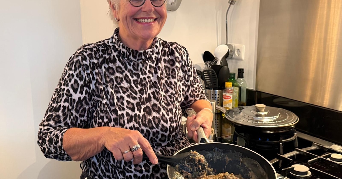Lydia (69) uit Doetinchem maakt elk jaar vleesragout voor kerst: Zo doe ...