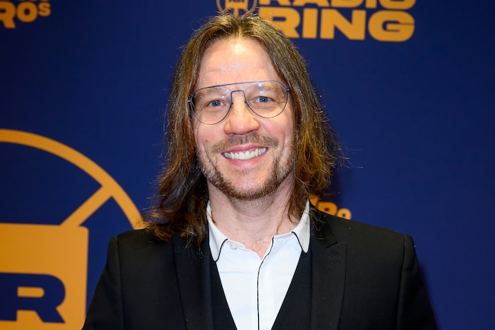 Giel Beelen en vrouw Floor verwelkomen tweede kindje: ‘Wat een kracht ...