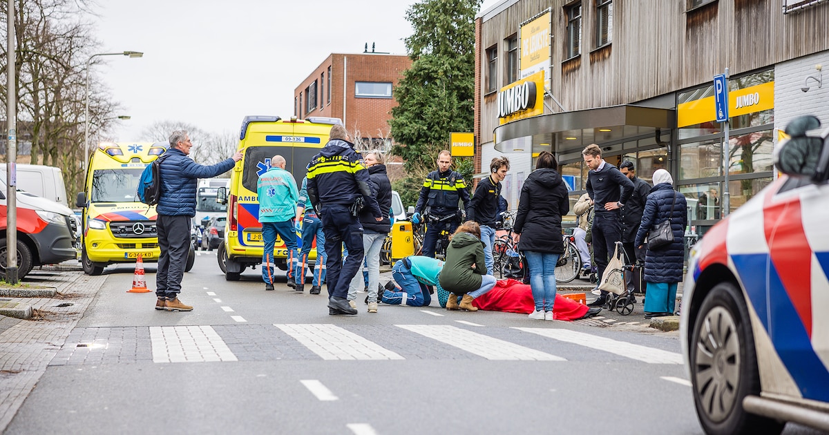 Vrouw met rollator aangereden op zebrapad in Zeist | Utrecht | gelderlander.nl