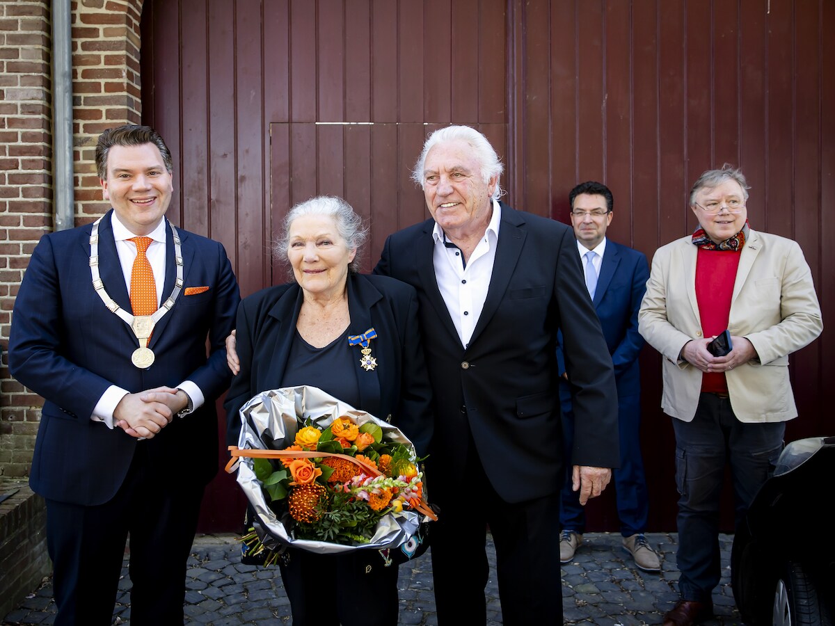 Welke mensen uit jouw gemeente hebben een lintje gekregen? Bekijk het ...