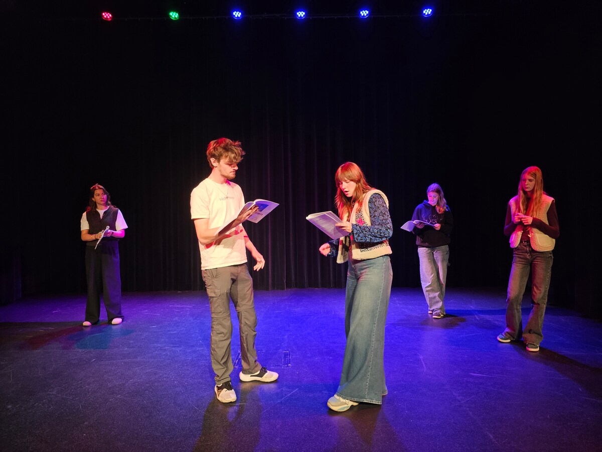 Vers Toneel viert jubileum met voorstelling in ’s-Heerenberg ...