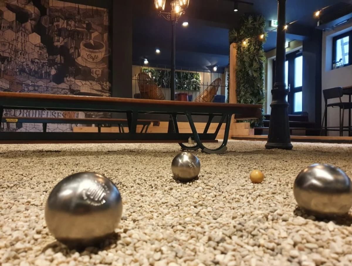 Failliete jeu de boulesbar in Nijmegen sluit per direct deuren, alle ...