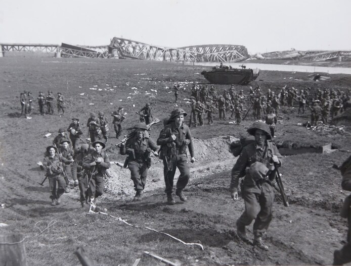 80 jaar terug in de tijd: Al weken horen ze kanonnen bulderen, de ...