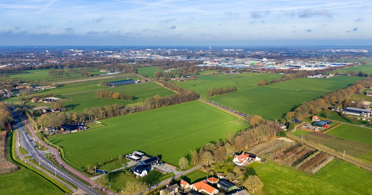Politiek Rhenen is verdeeld: bouwen in Achterberg of in de achtertuin ...
