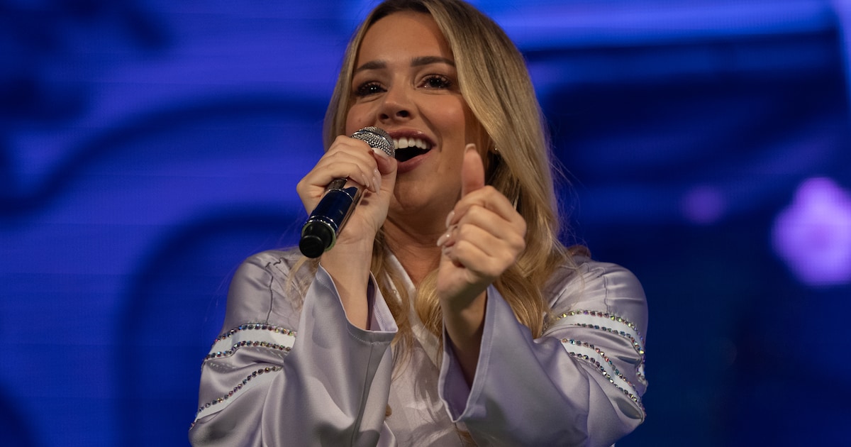 Emma Heesters terug op podium na kankerdiagnose: 'Net voordat ik op ...