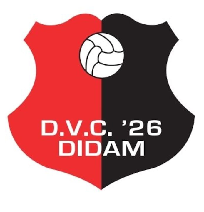 Lange reizen voetbalsters DVC'26 | Voetbal Liemers | gelderlander.nl
