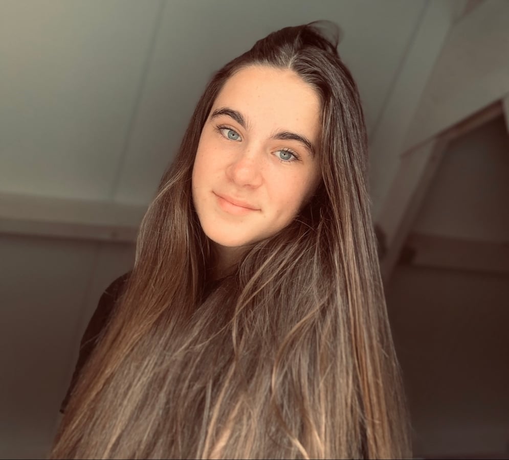 Milou (17) stapte uit het leven en hoopt nu dat haar ouders psychische ...
