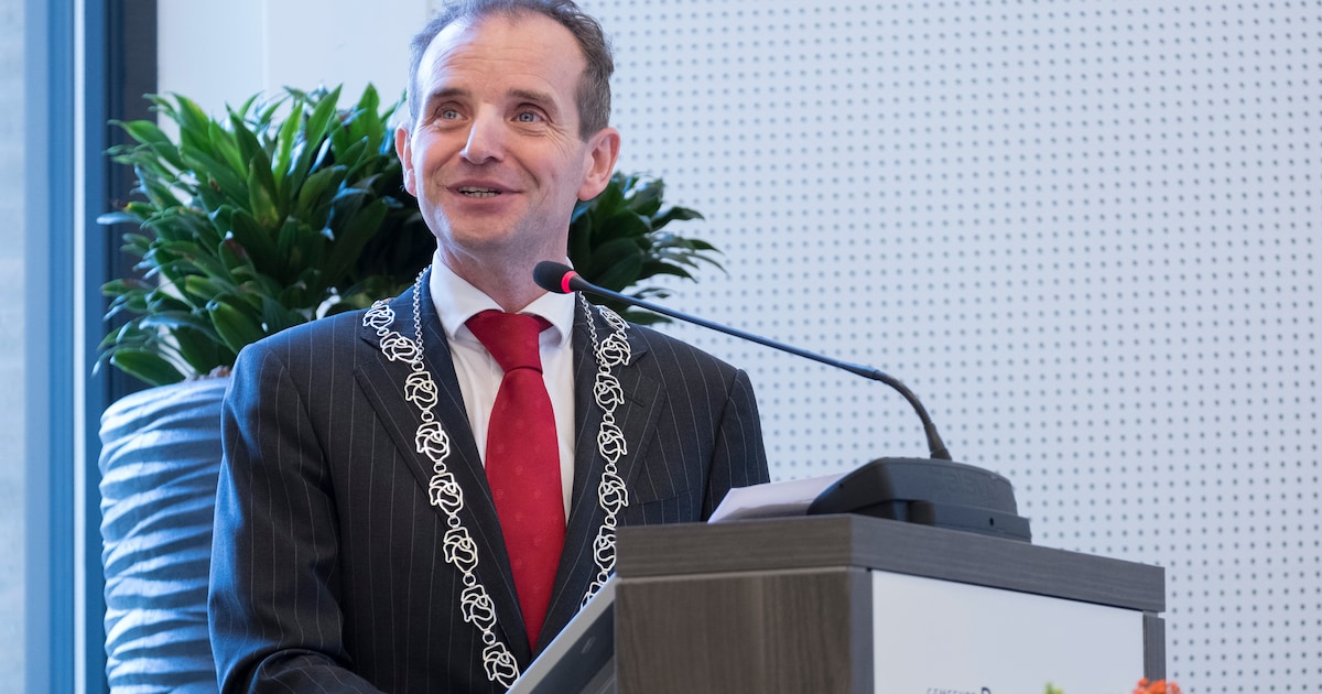 Burgemeester Mark Slinkman van Berg en Dal wil weer aan de slag: voelt ...