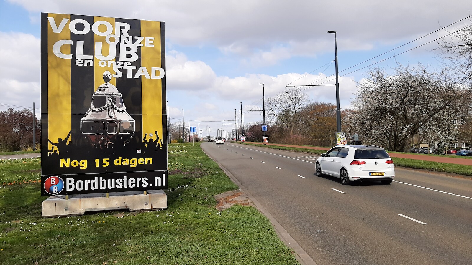 Niet alleen Arnhem kleurt geel-zwart; Robin gaat zijn collega’s in ...