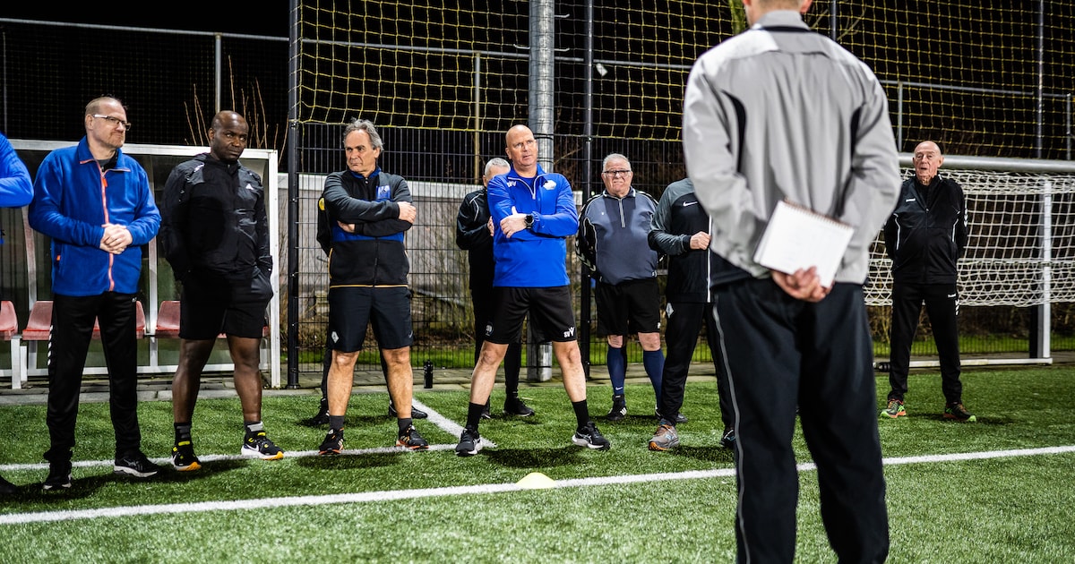 Deze voetbalscheidsrechters vormen hun eigen club: ‘Het zal je verbazen ...