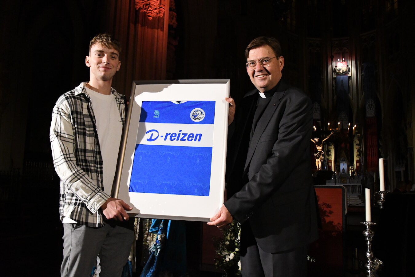 Honderden verhalen voor jarige Sint-Jan | Foto | gelderlander.nl