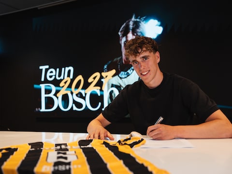 Vitesse geeft talentvolle middenvelder half jaar na komst van NEC een ...