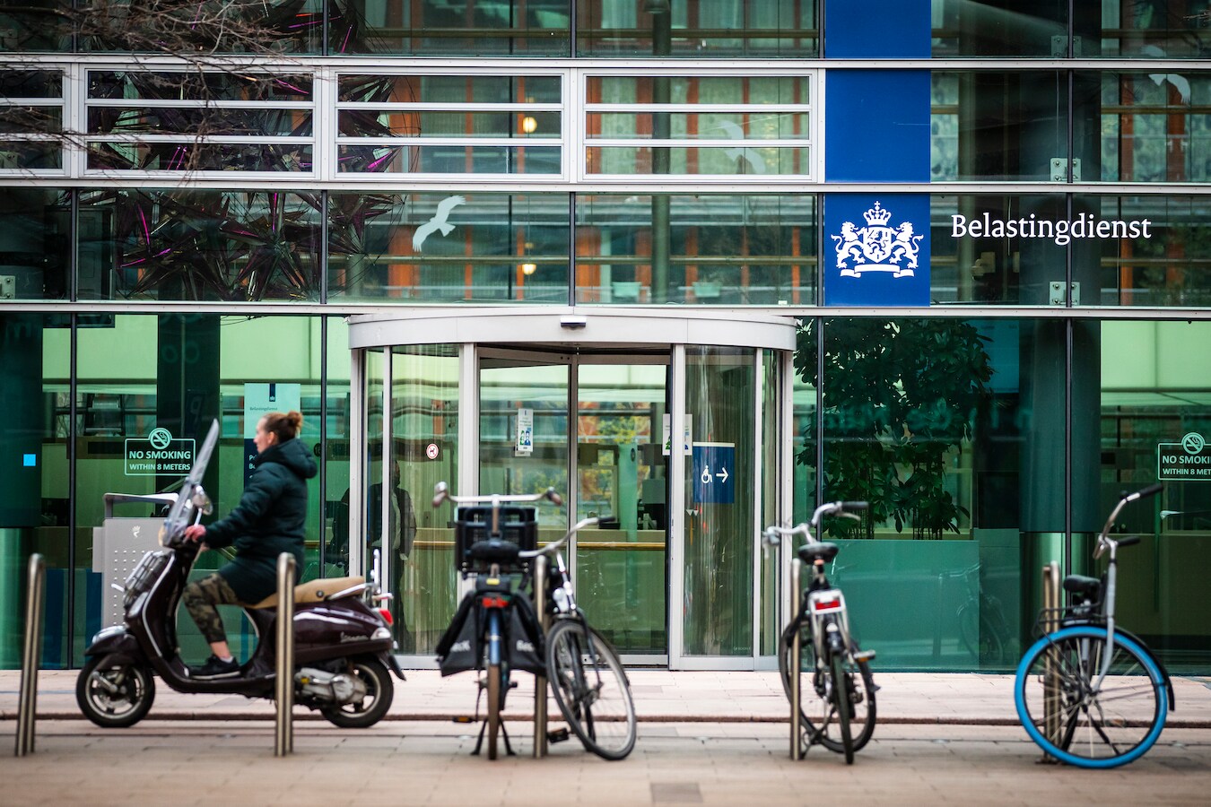 ‘Ik kon plots geen taartje meer afrekenen’; ruzie met Franse belastingdienst loopt volledig uit ...