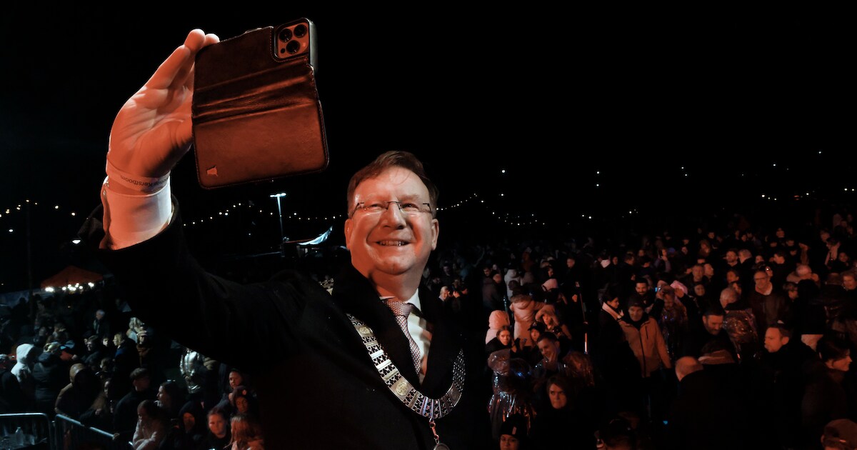 Patrick van Domburg, nieuwe burgemeester Bronckhorst, in Nieuwscafé ...