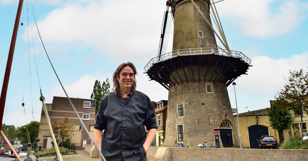 Molenaar Willem stopt vanwege verplichte aanschaf elektrische bus: ‘Ik ...