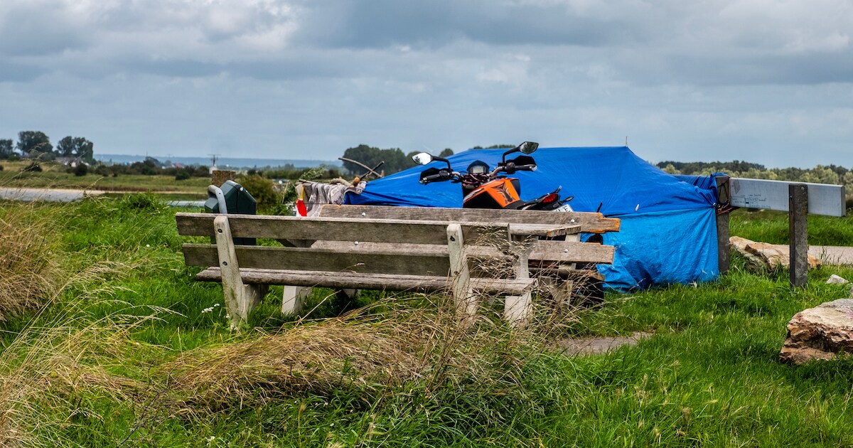 Dakloze Ralph door politie verwijderd van pleisterplaats aan de ...