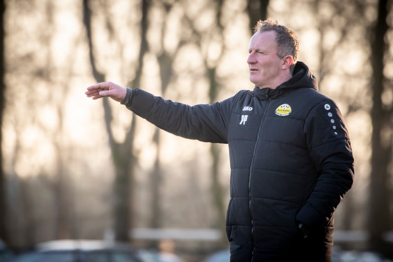 Trainerscarrousel | Vriendenschaar verlengt met ‘familie Waroux ...