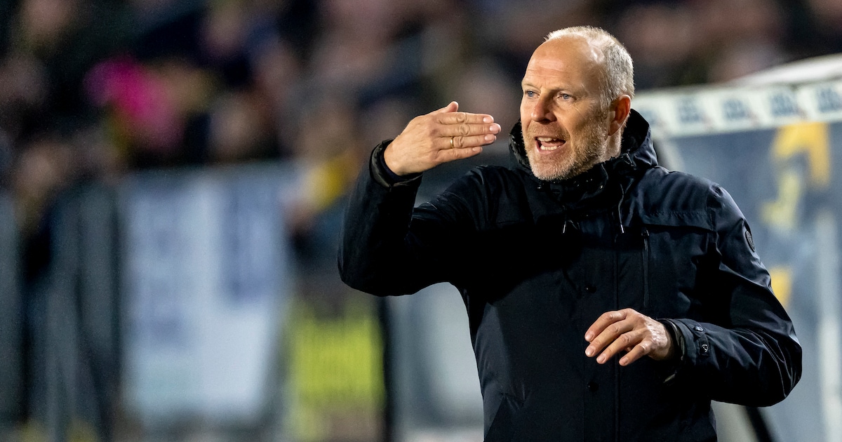 NAC Breda presenteert Robert Molenaar als nieuwe coach: Mister NAC ...