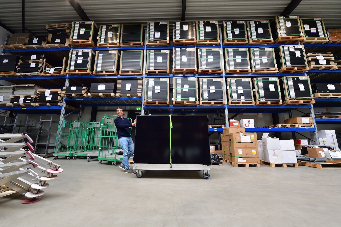 Zonnepanelen op je dak of een buffertje op de bank: wat is nou wijsheid ...