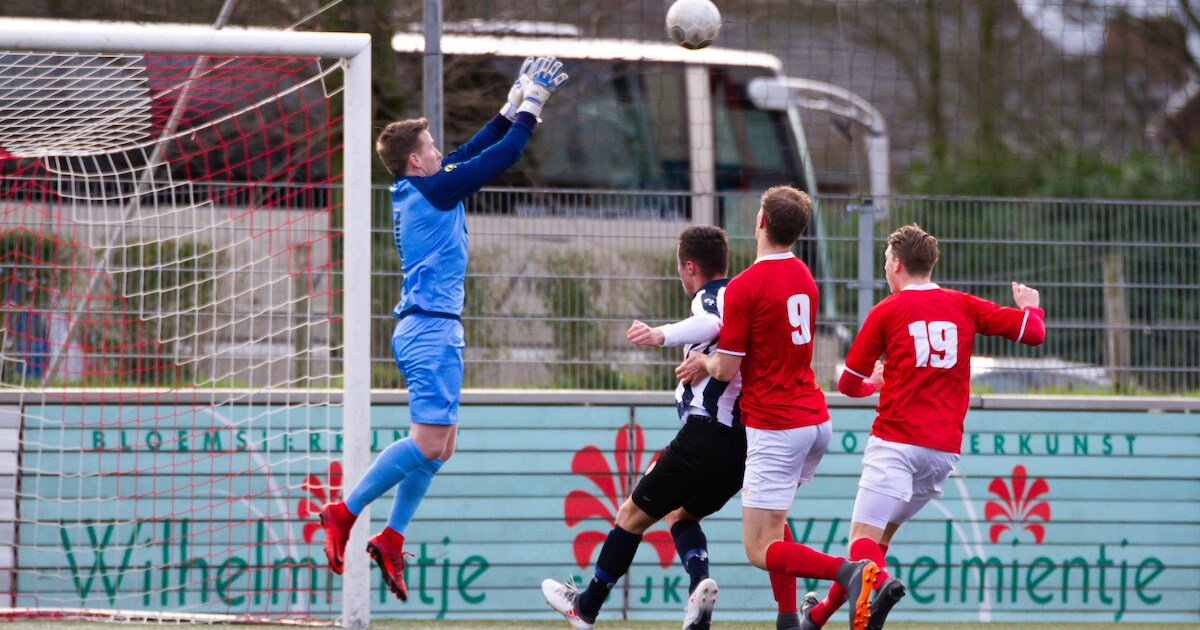 Kopbal Loermans opnieuw goud waard voor JVC tegen Goes | Sport Nijmegen ...