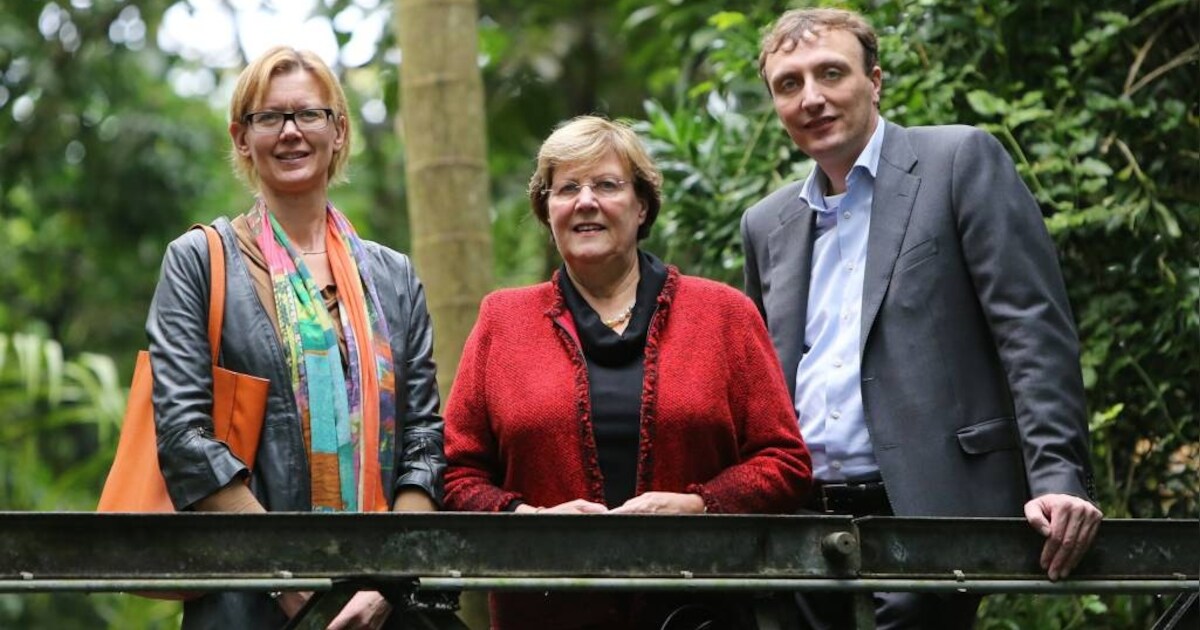 Familie Van Hooff wil familiegraf bij dierentuin | Arnhem | De ...
