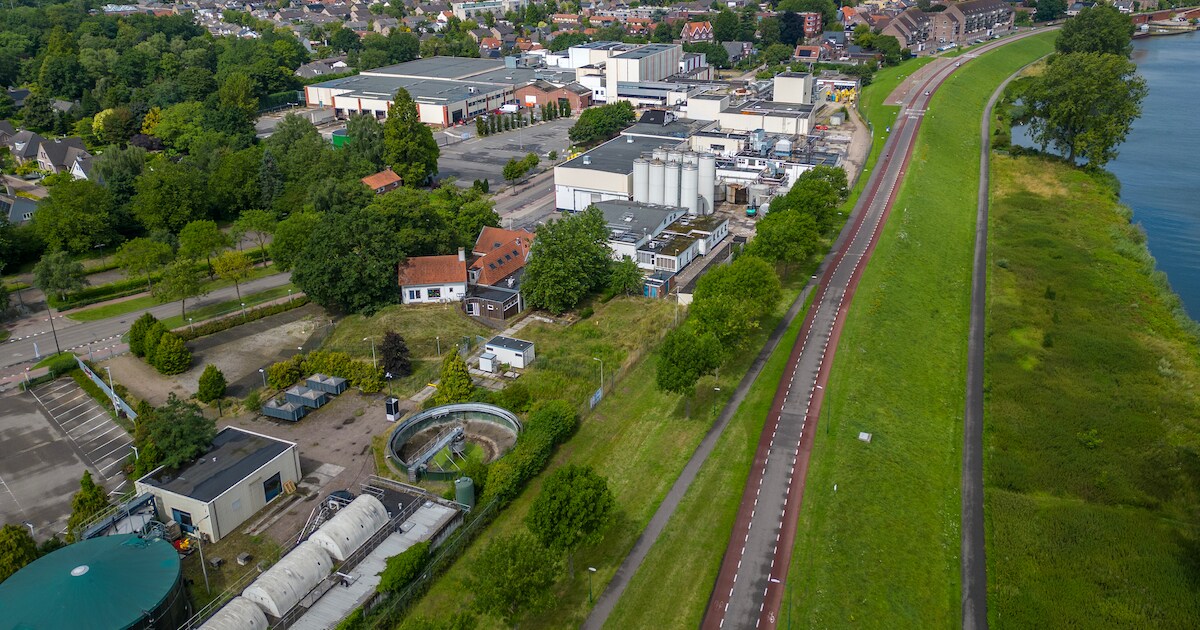 Nu nog een oude fabriek, straks kun je hier wonen met fraai uitzicht ...