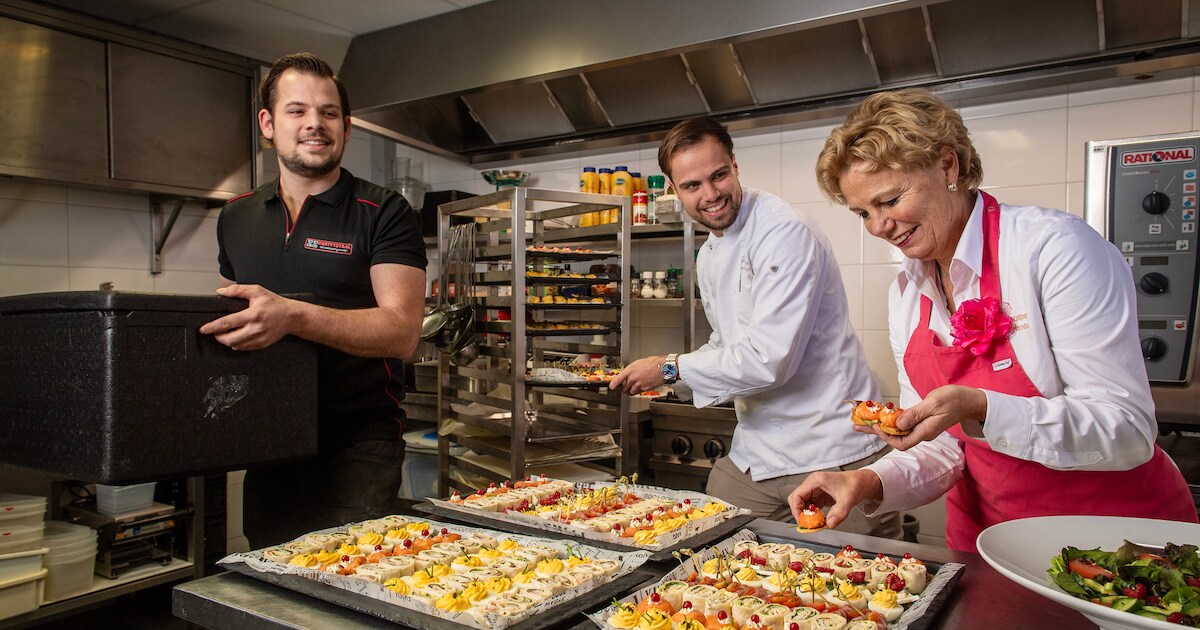 Nieuwjaarsrecepties zonder hapjes? Dat nooit! Hulp komt uit alle hoeken ...