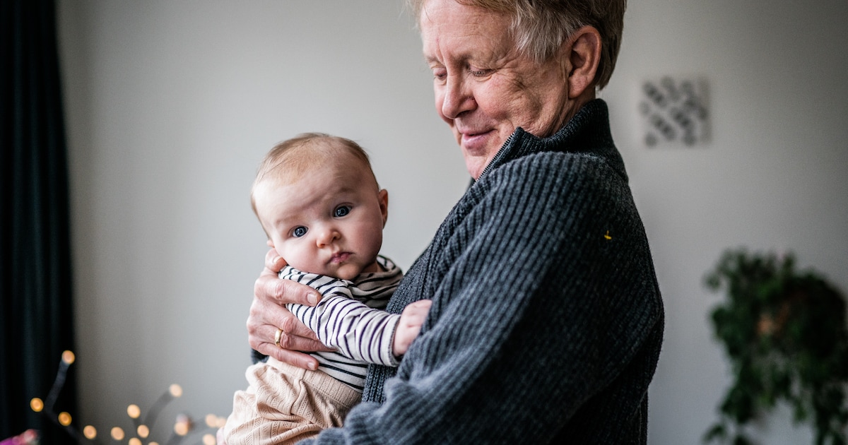 Schrijver Thomas Rosenboom (67) is vader geworden, en een ander mens ...