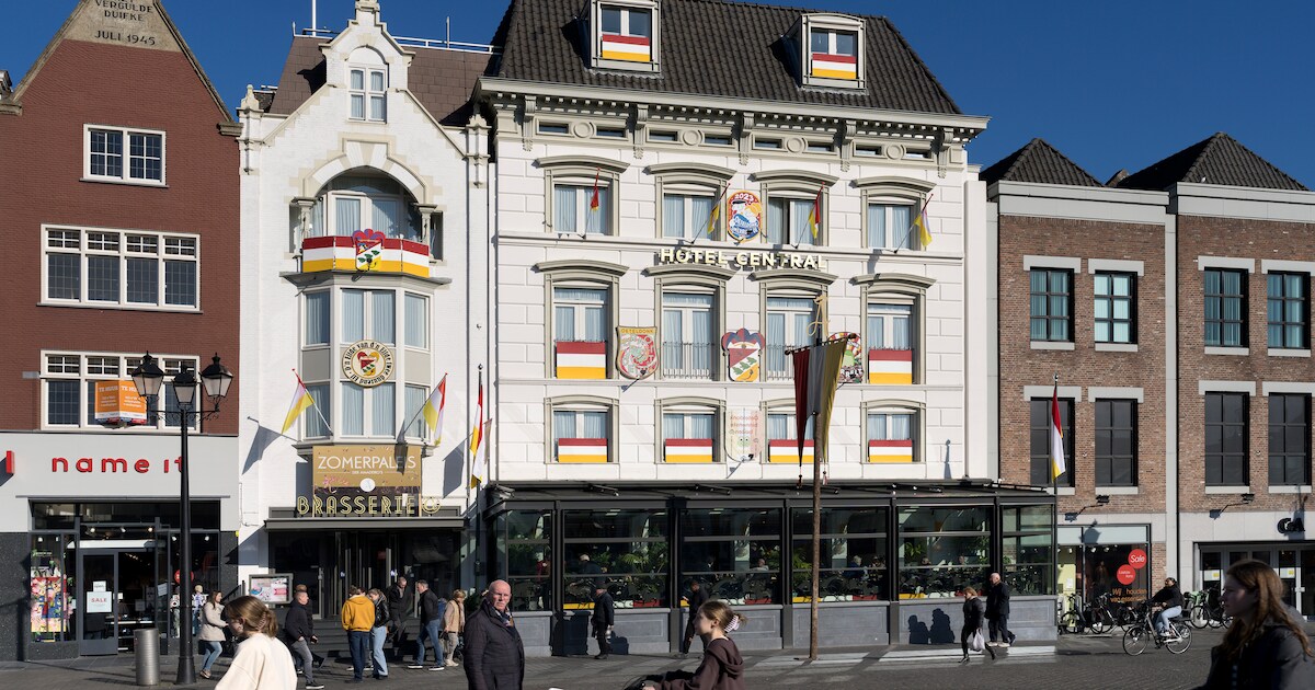 Steeds meer hotels gevuld met asielzoekers, kan de toerist of ...