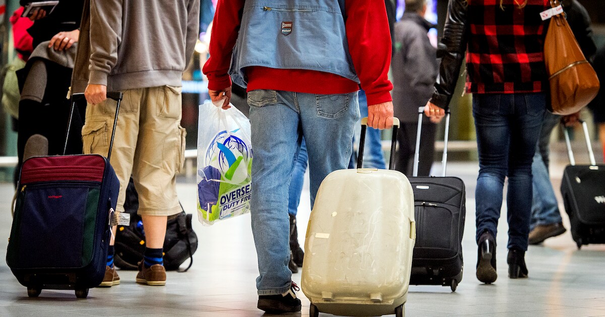 Verwarring over handbagageregels bij reizigers: wat mag nu wel in de ...