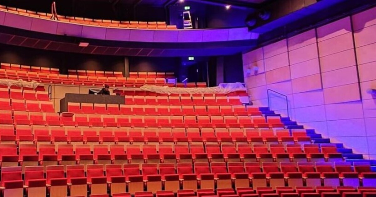 Theaterstoelen uit Zeist krijgen nieuw leven in Oekraïne: ‘Een theater ...