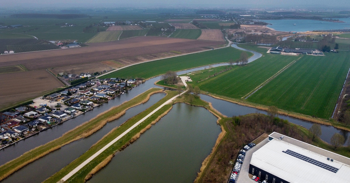 Buren ‘totaal niet gecharmeerd’ van azc-plan op grens van de gemeente met Neder-Betuwe | Buren ...