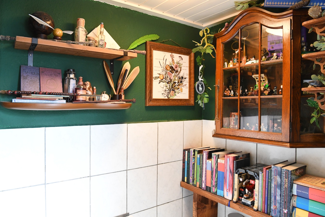 Fleurtjes heksenhuis in Roosendaal: bezems aan de deur, magie op het ...