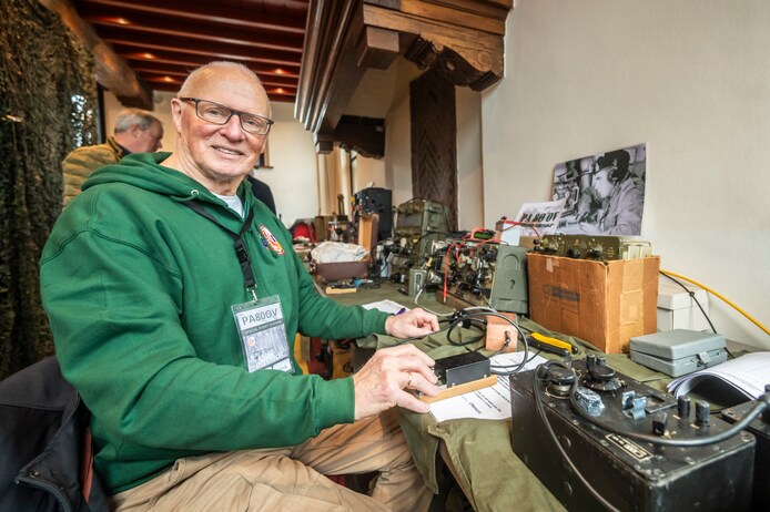 ‘Gekkies’ leggen in Gennep met zendapparatuur wereldwijd contacten ...